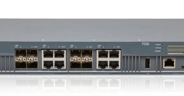 HPE Aruba 7030 (RW) entrée et régulateur 10,100,1000 Mbit/s JW686A pas cher